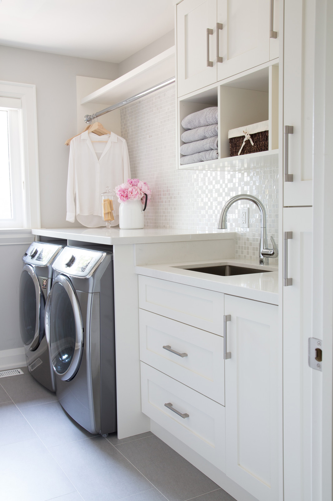 15 Most Excellent Laundry Room Colors to Make Any Washday Blissful ...