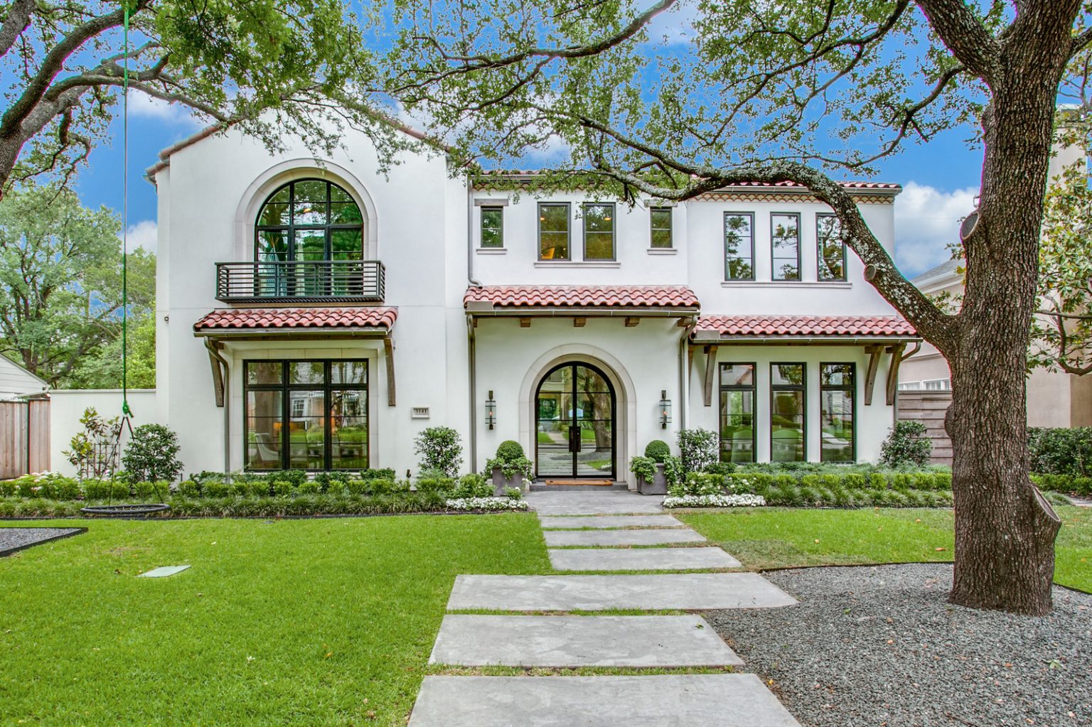 17 Eye-Catching Stucco and Trim Color Combinations for Your Next ...