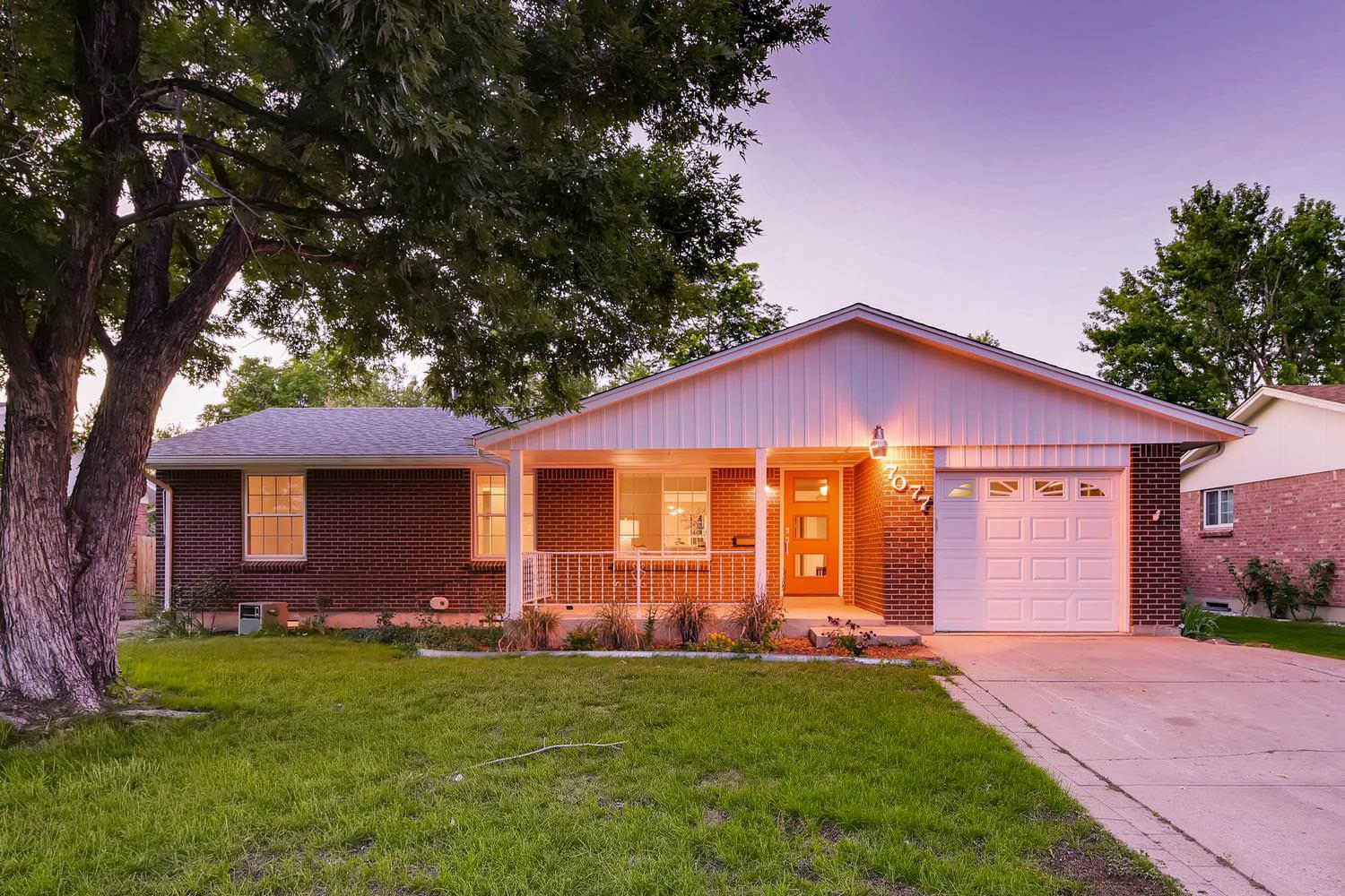 9 Inspiring Painted Brick Ranch Homes That You’ll Love – JimenezPhoto