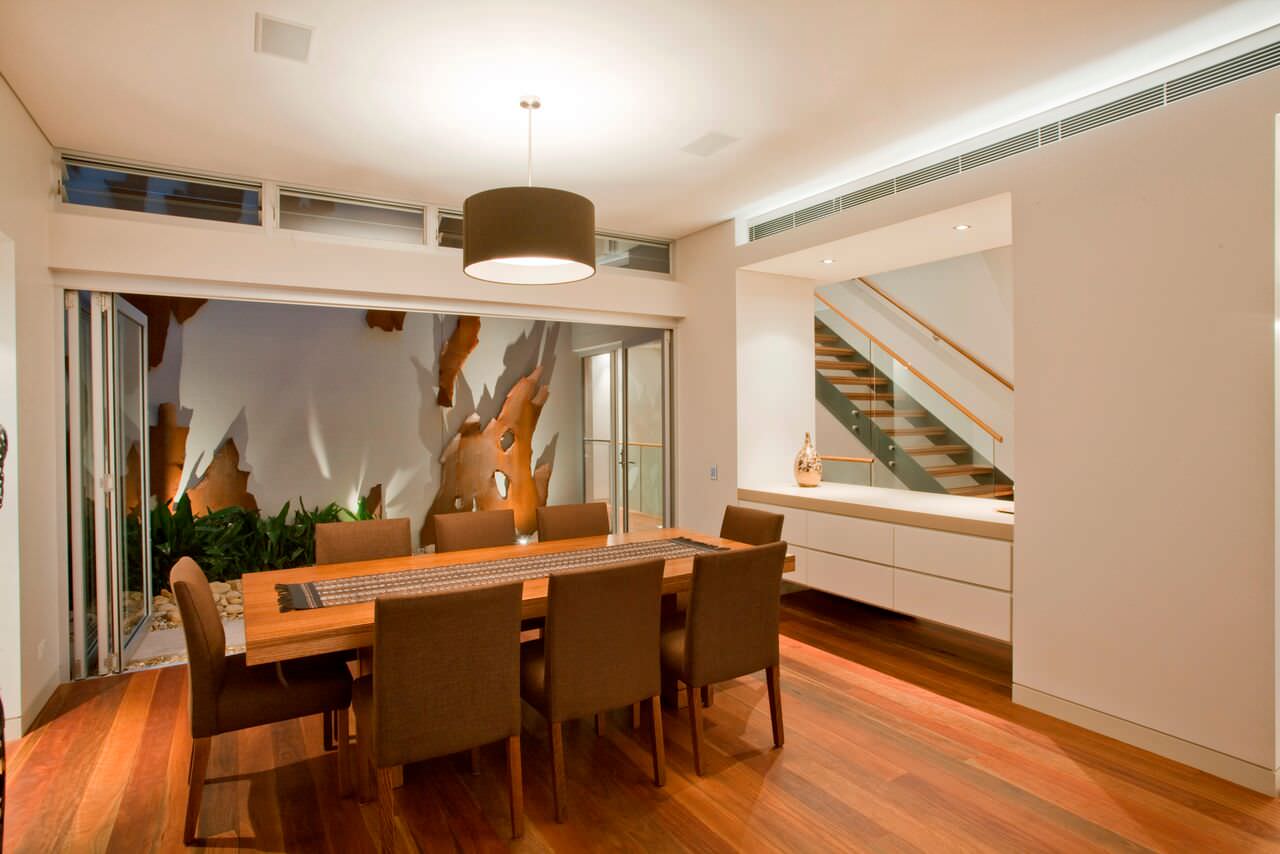 13 Awesome Interior Windows between Rooms for Both Function and Look ...