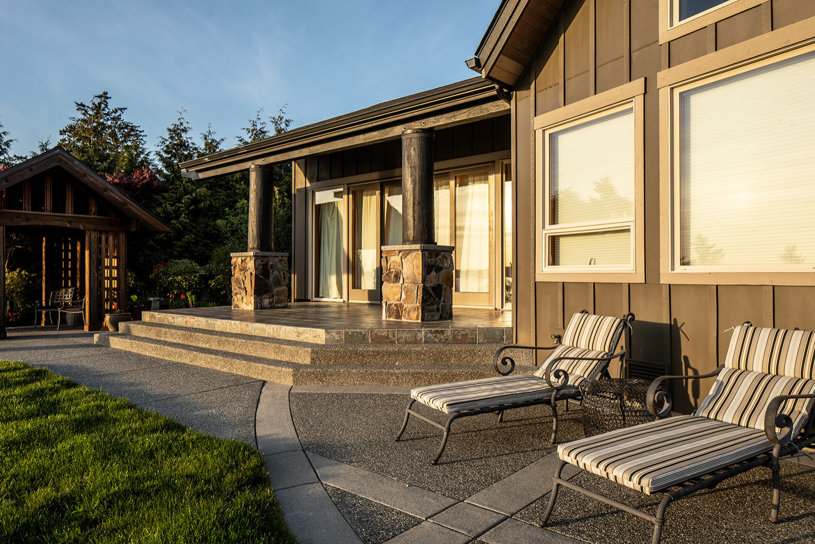 21 Most Amazing Exposed Aggregate Concrete Patio Ideas To Get Inspired ...