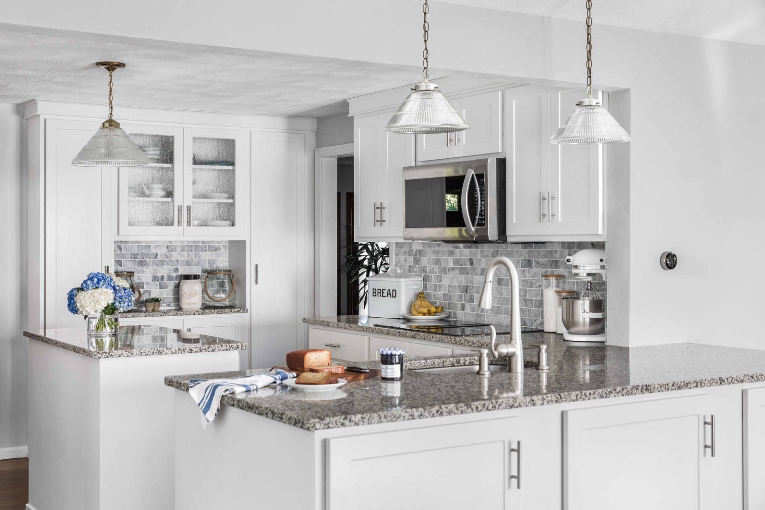 12 Stunning Reface Kitchen Cabinets Before and After Projects You Must ...
