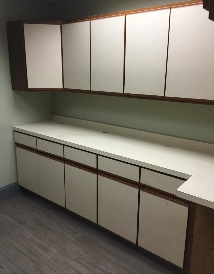 12 Stunning Reface Kitchen Cabinets Before and After Projects You Must ...